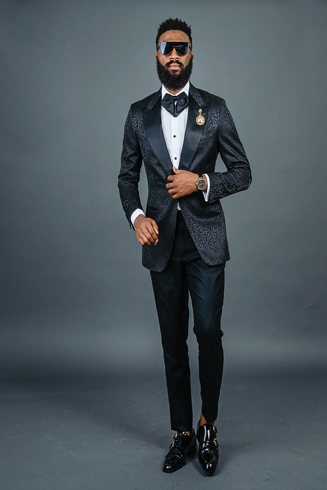 METALLIC BLACK JACQUARD TUXEDO SUIT - Stanlion Best Tuxedo Suit For ...
